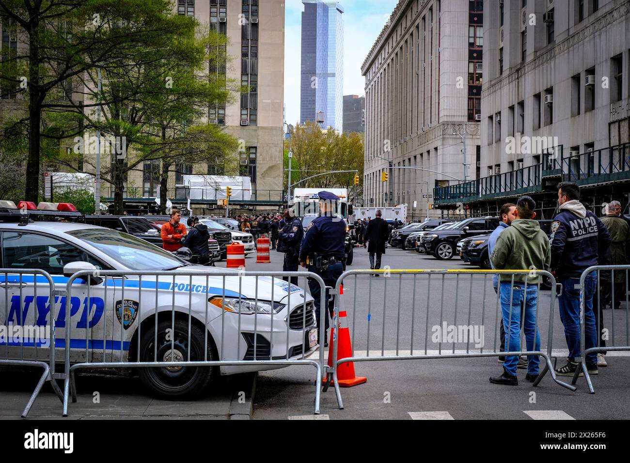 New York, NY, USA. 19th Apr, 2024. Police patrol after Maxwell ...