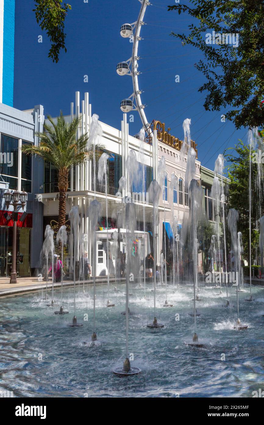 Las Vegas, Nevada. The Linq Promenade, with High Roller in the ...