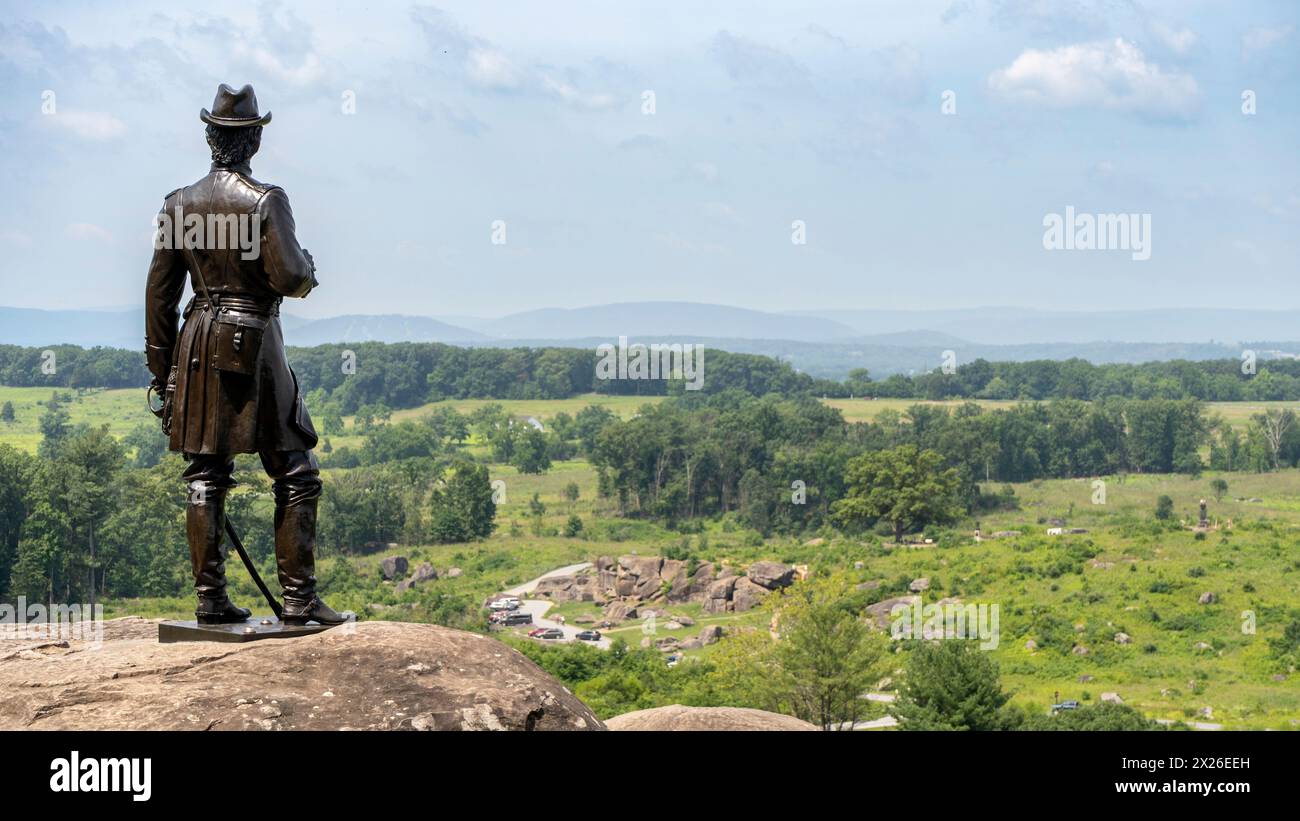Statue of Brigadier General Gouverneur Warren stands at Little Round ...