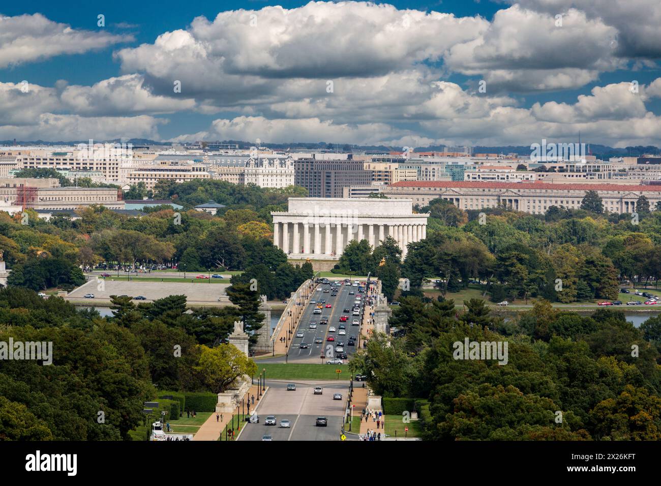 Arlington Memorial Bridge with Lincoln Memorial and Washington, DC in ...