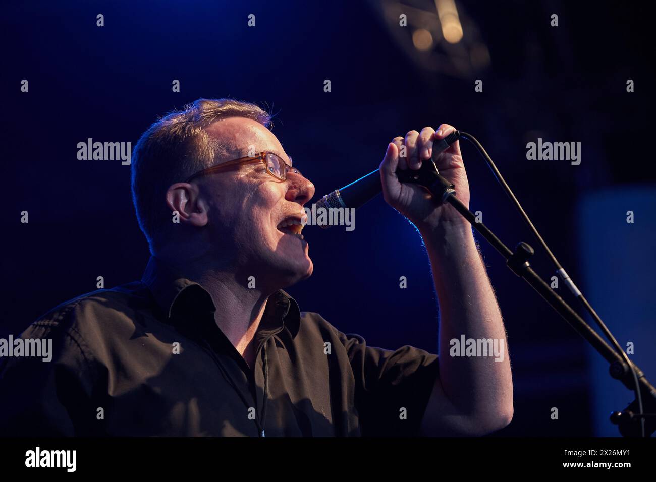 Sunshine on leith football fans hi-res stock photography and images - Alamy