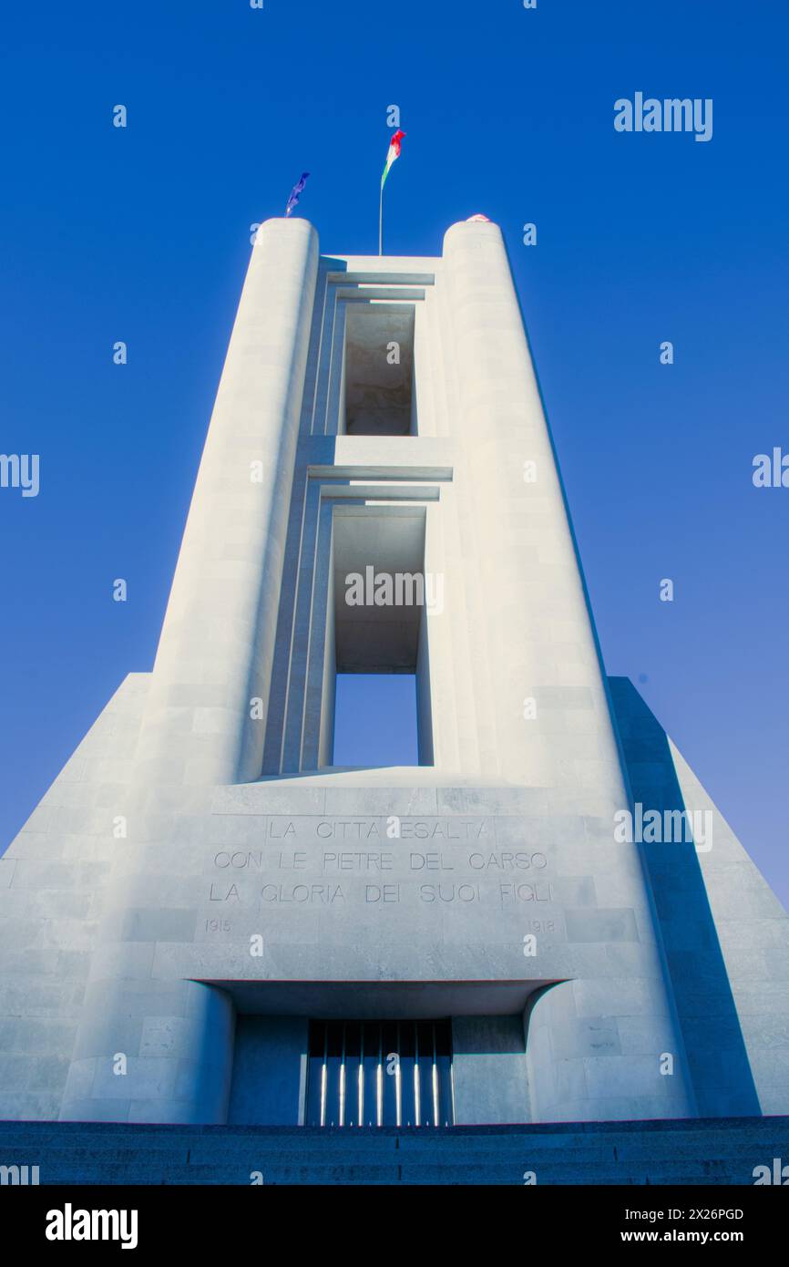 World War I memorial in Como, Italy Stock Photo - Alamy