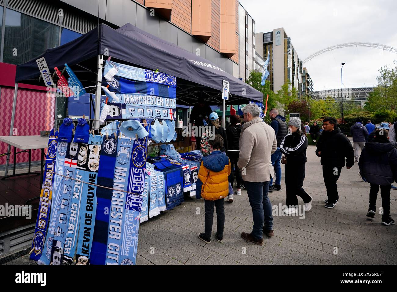 Vendor stadium hi-res stock photography and images - Alamy
