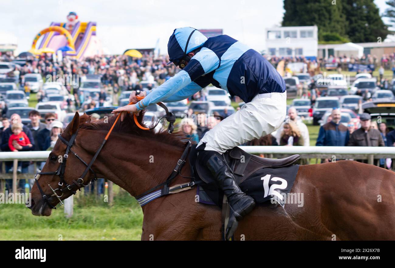 Chaddesley Corbett Racecourse, Worcestershire, Saturday 20th April 2024; Jeux D'Eau and jockey ...