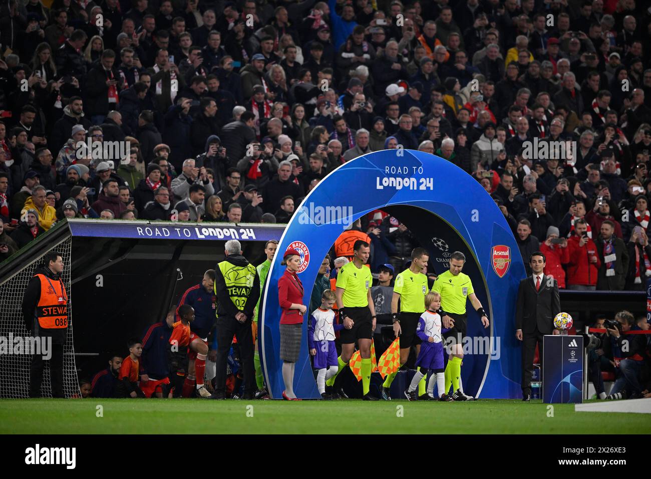 Referee Danny Makkelie (NED) and teams enter the field through ...