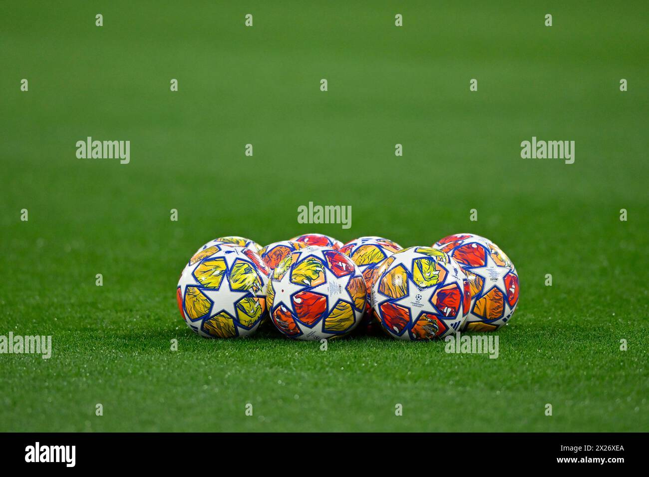 Allianz arena the match balls hi-res stock photography and images - Alamy