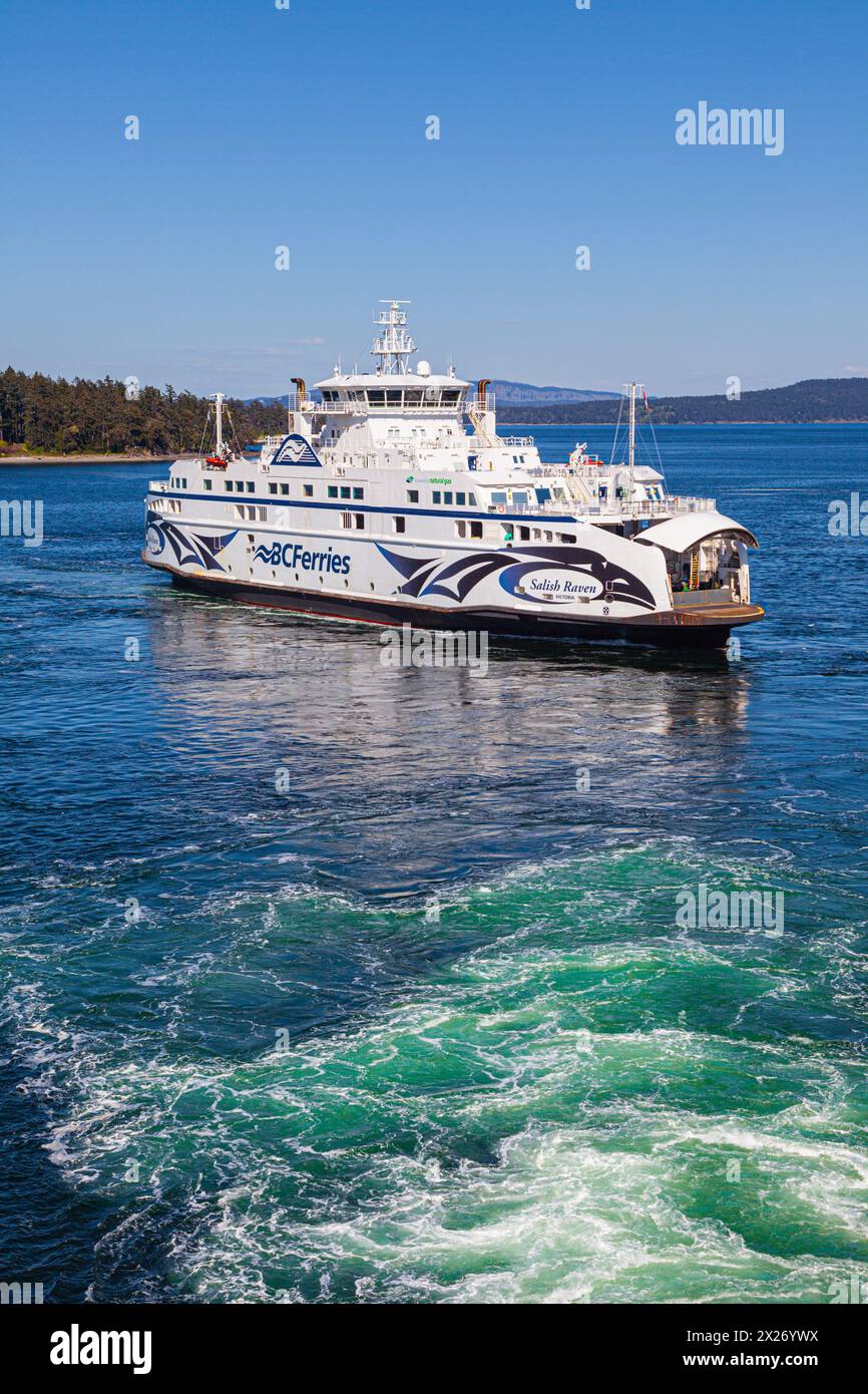BC Ferries Salish Raven arriving at Swartz Bay terminal on Vancouver ...