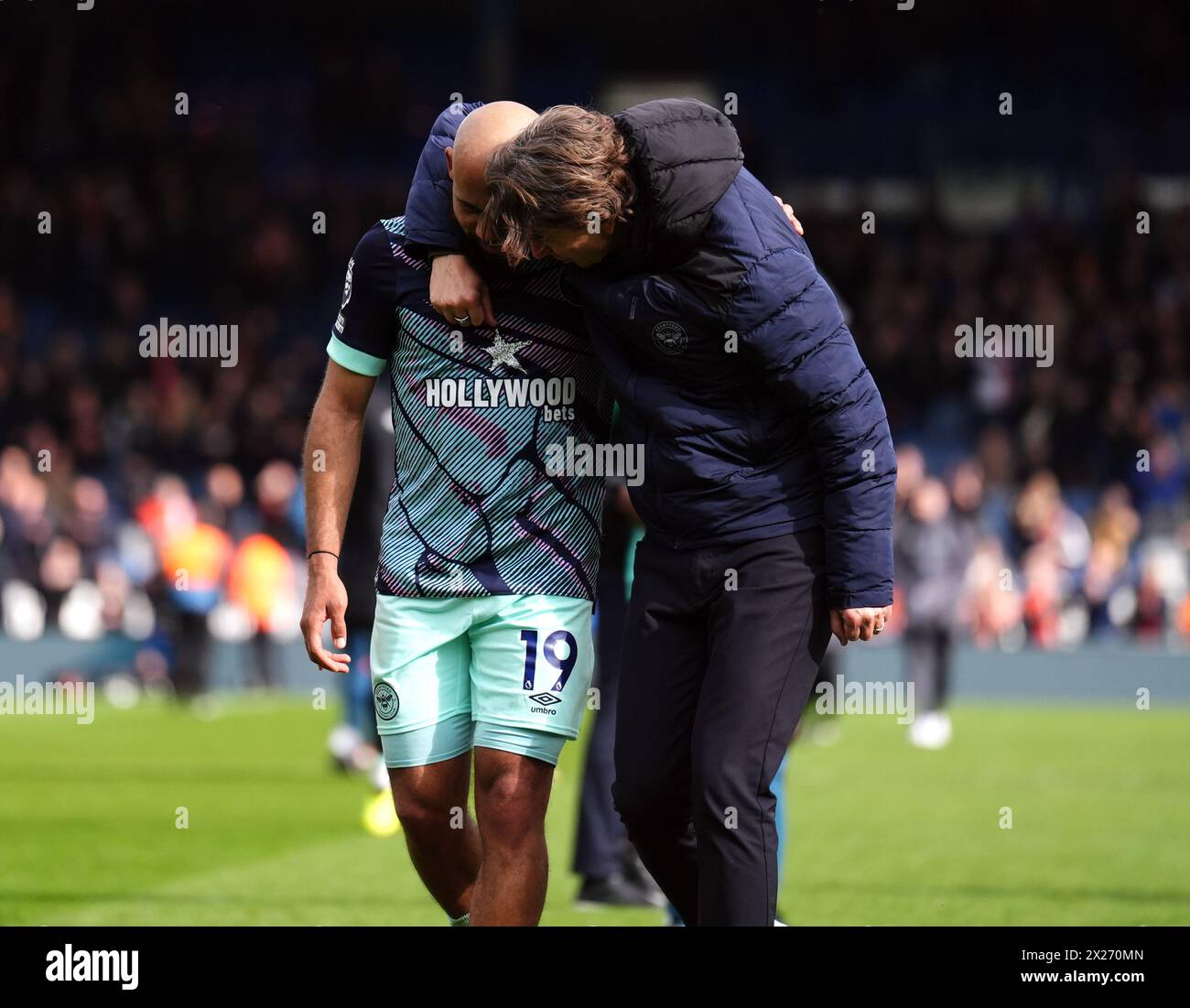 Brentford manager Thomas Frank with Bryan Mbeumo following the Premier ...