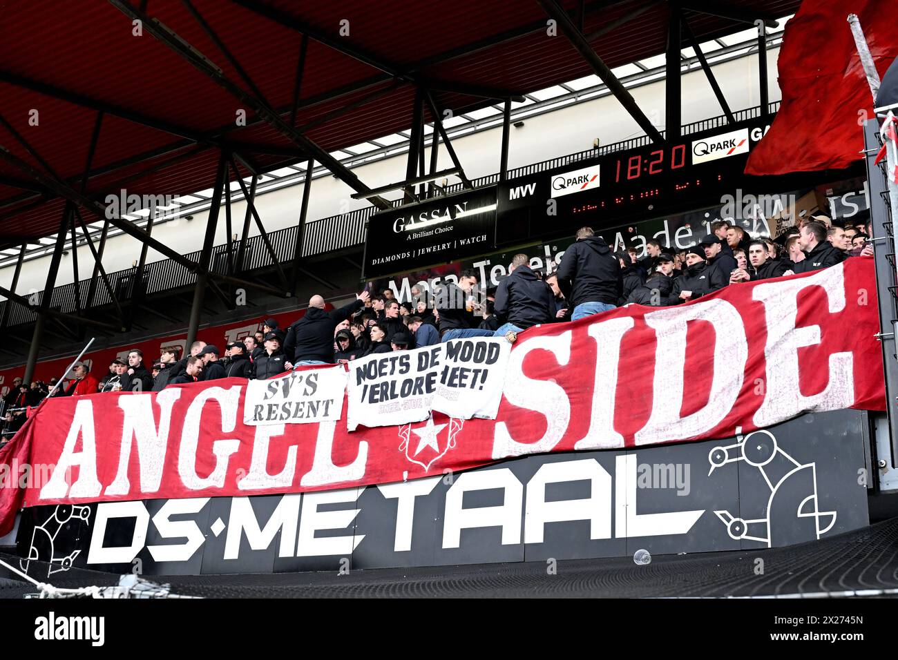 MAASTRICHT - MVV supporters prior to the Dutch Kitchen Champion ...