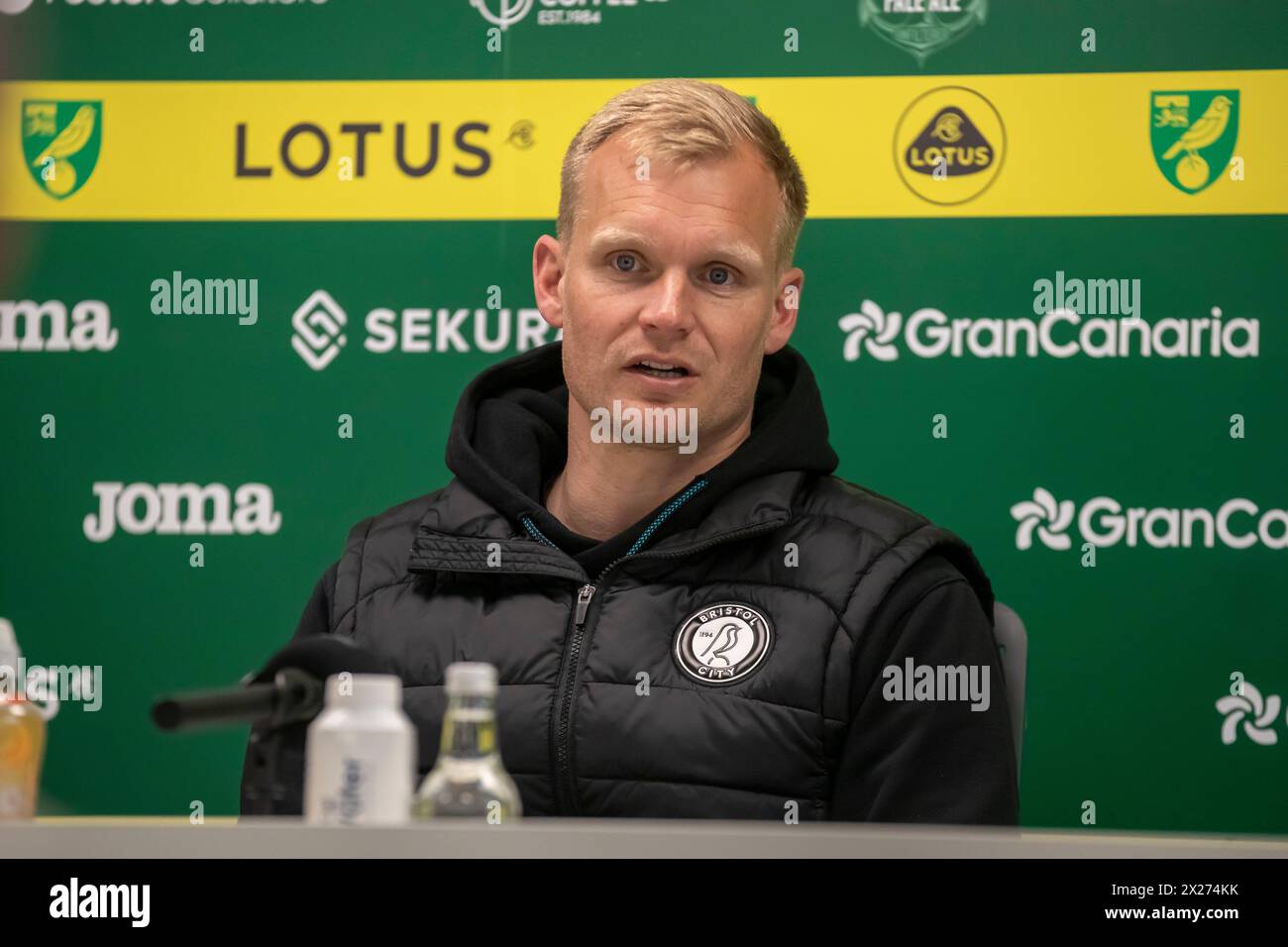Carrow Road, Norwich on Saturday 20th April 2024. Bristol City, Manager ...
