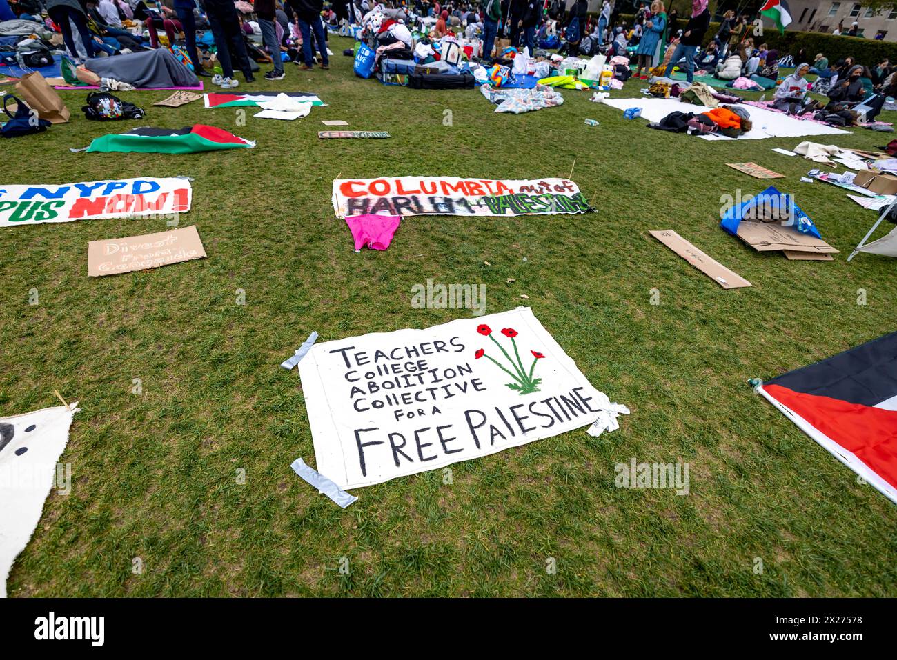 College campus protest palestine hi-res stock photography and images ...