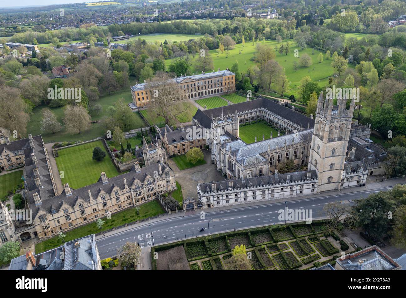 Aerial view of Magdalen College, University of Oxford, Oxford, UK Stock ...