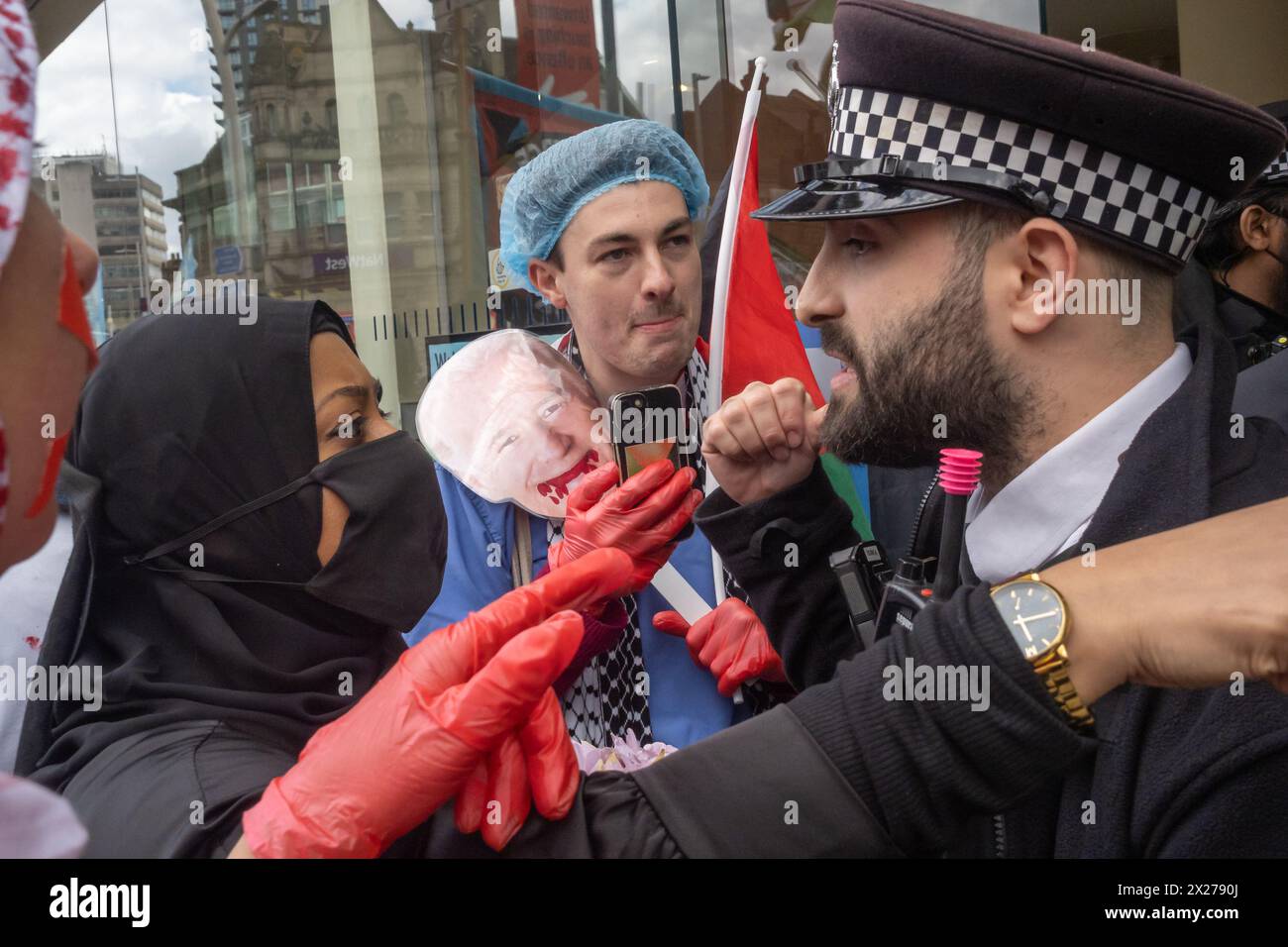 London, UK. 20 April 2024. Witnesses call for the man to be released as ...
