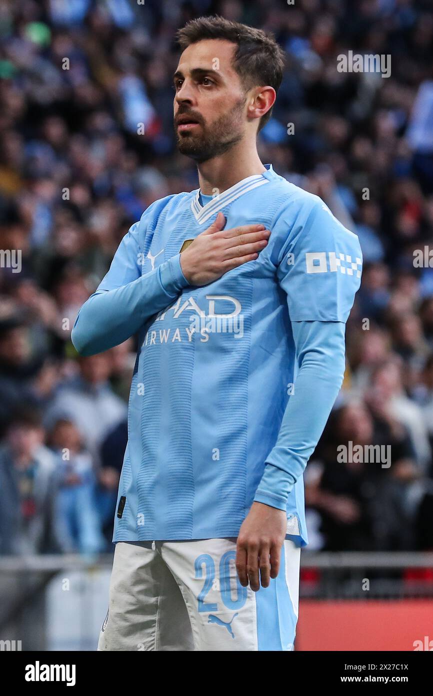 Bernardo Silva of Manchester City celebrates his goal to make it 1-0 ...