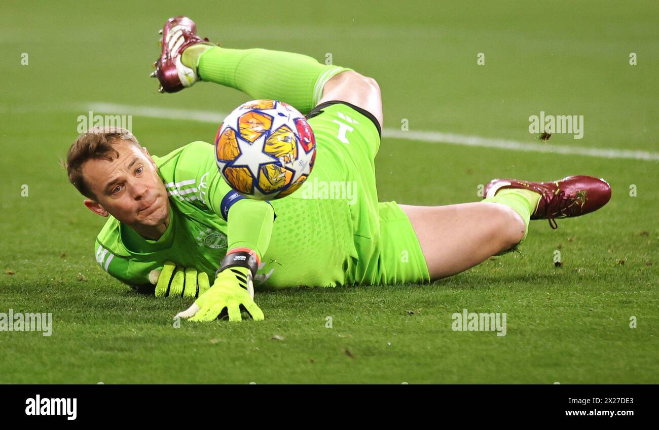 Manuel Neuer of Bayern Muenchen MUNICH, GERMANY - APRIL 17: UEFA ...