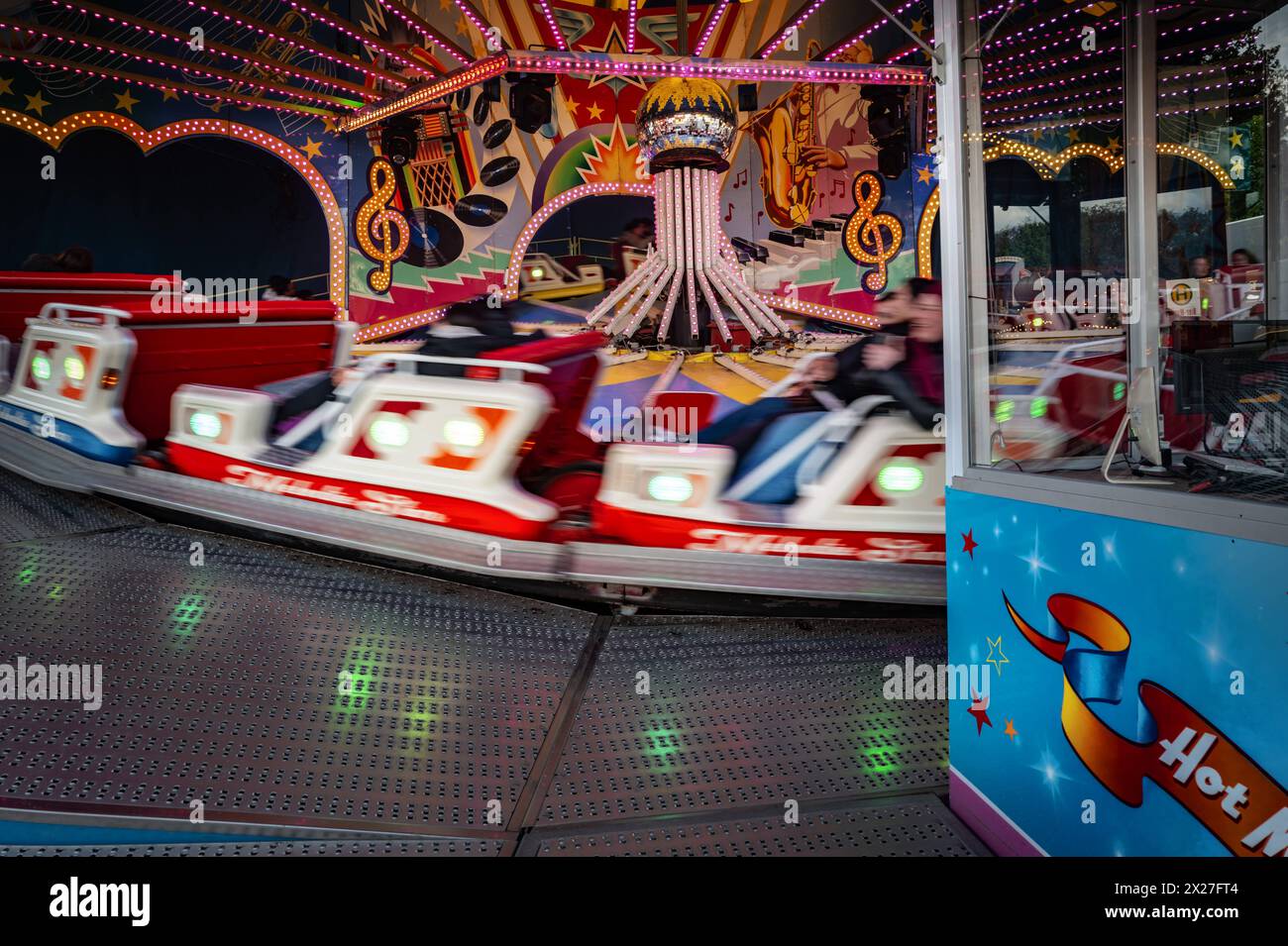 Berlin Zentraler Festplatz, Kurt-Schumacher-Damm, Frühlingsfest, Rummel, Kirmes, Volksfest - 20. ...