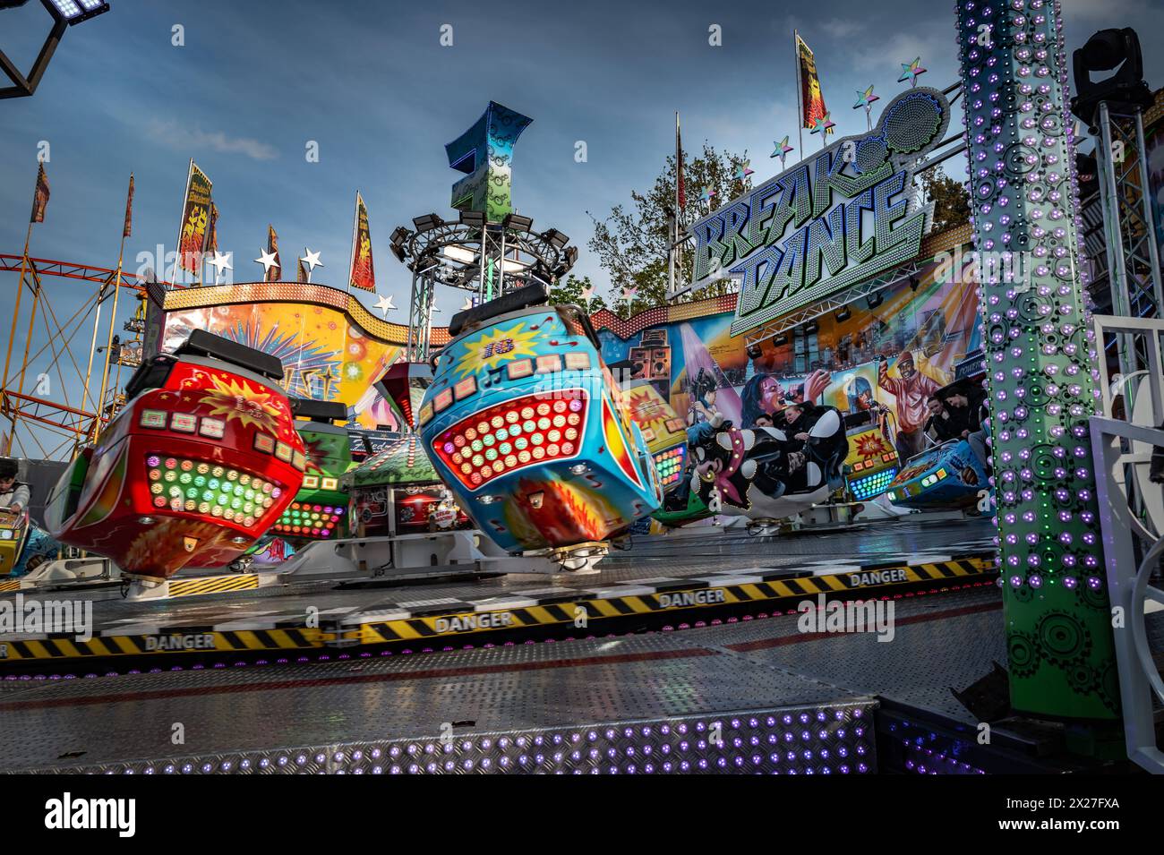 Berlin Zentraler Festplatz, Kurt-Schumacher-Damm, Frühlingsfest, Rummel ...