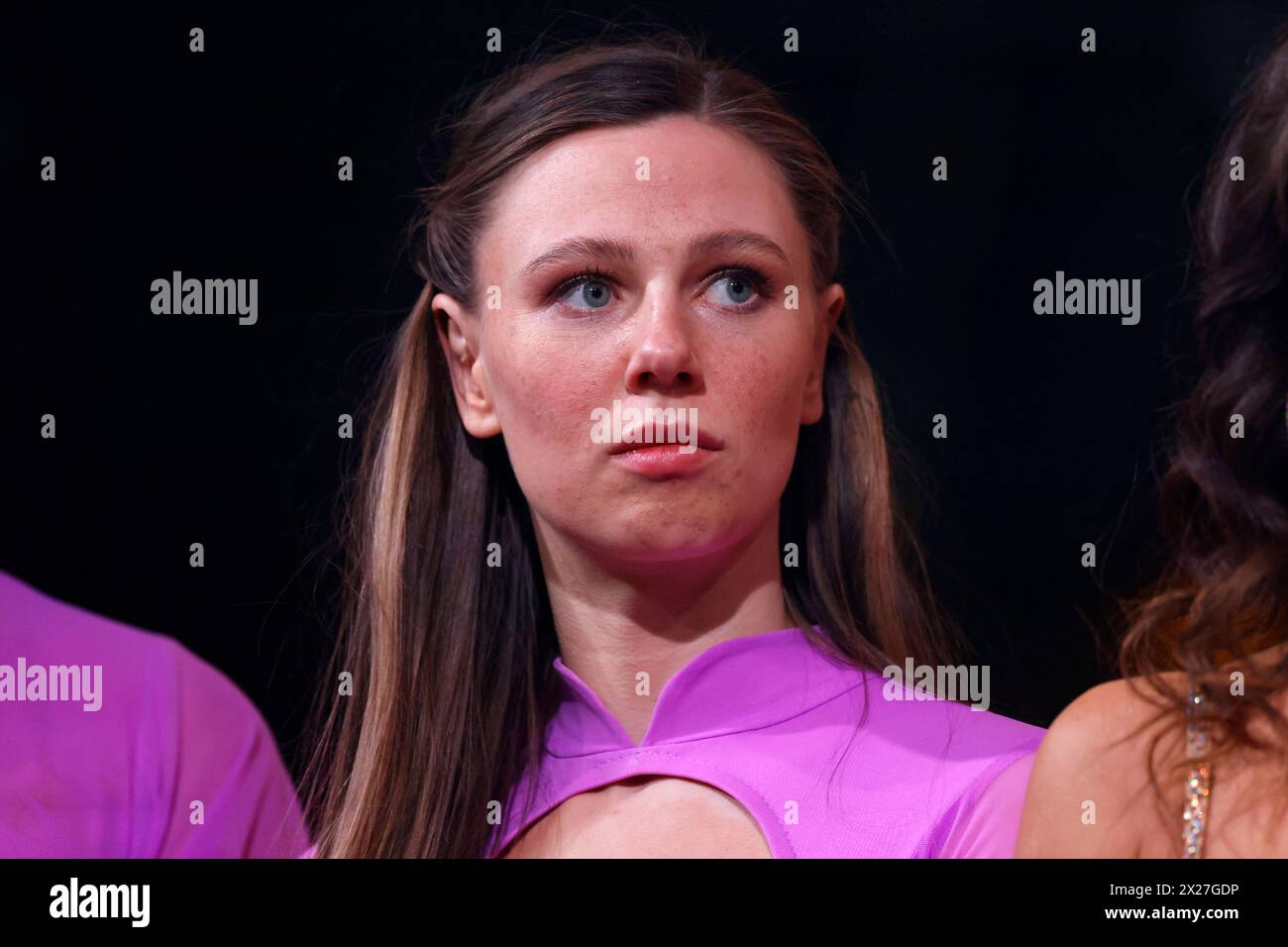 Influencerin Ann-Kathrin Bendixen in der siebten Live-Show bei der 17 ...