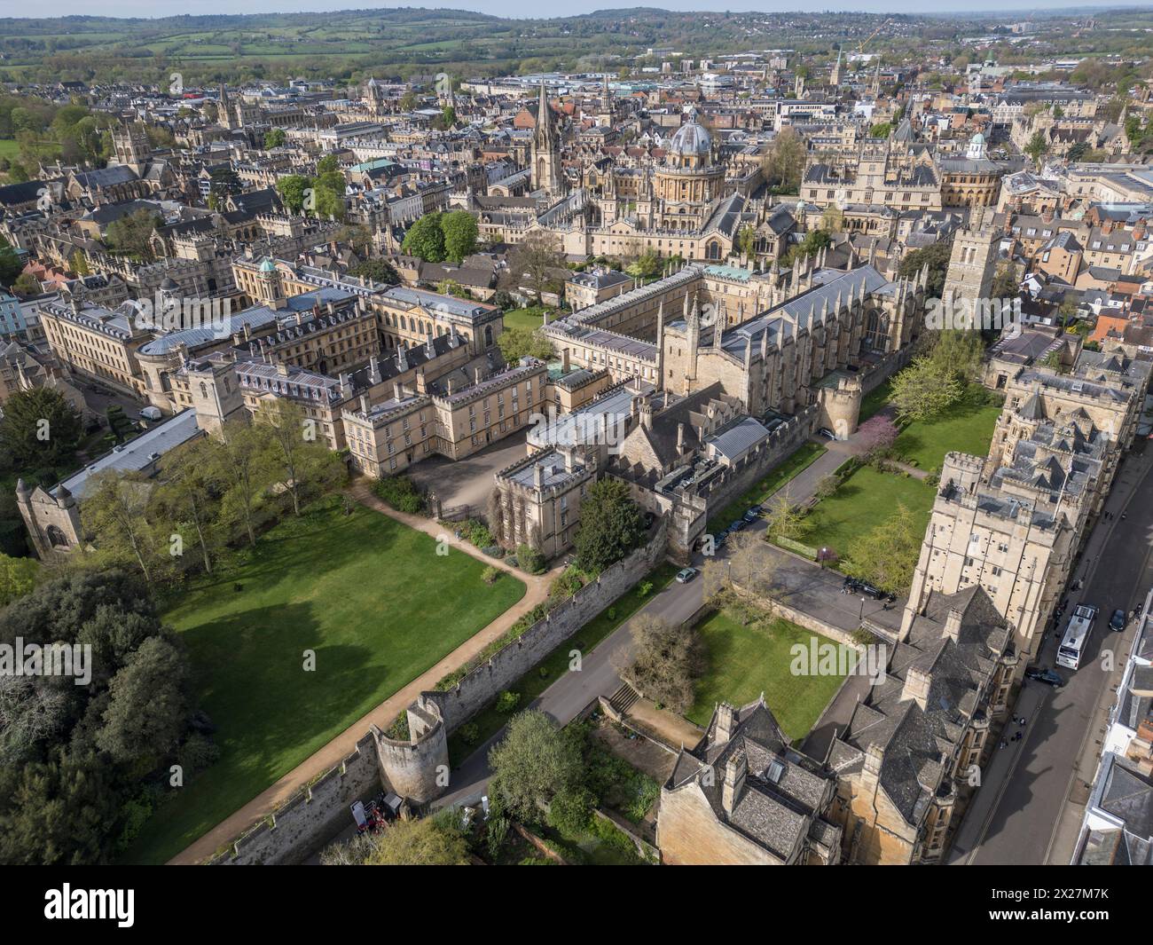 Aerial view towards the Radcliffe Camera including New College, New ...