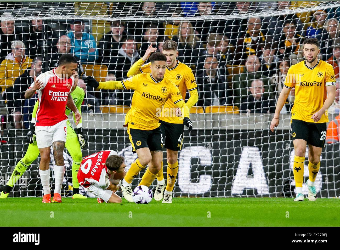 Wolves arsenal trossard hi-res stock photography and images - Alamy
