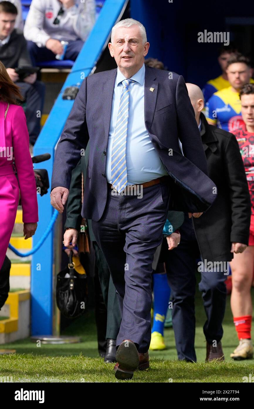 Sir Lindsay Hoyle (speaker of the House of Commons) leads his family ...