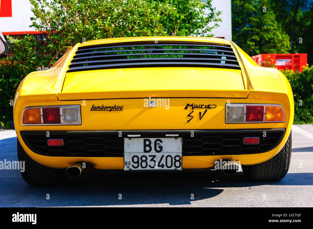 Lamborghini miura engine hi-res stock photography and images - Alamy