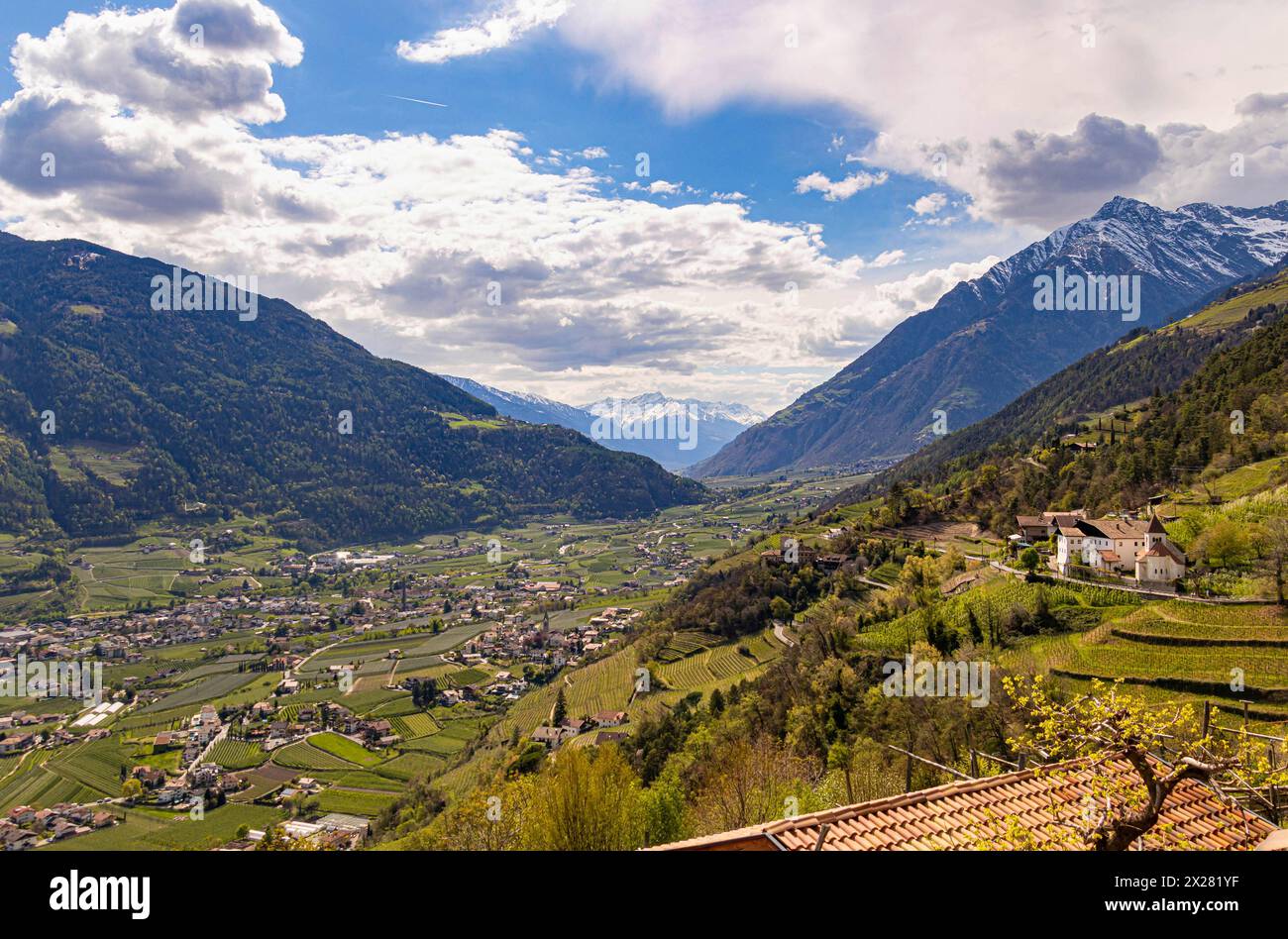 View from Dorf Tirol to church St. Peter, villages Algund and Plars and ...
