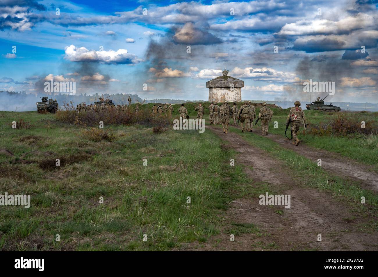 U.S. Soldiers assigned to Fox Troop, 2nd Squadron, 2nd Cavalry Regiment ...