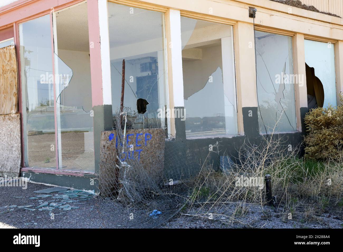 Shuttered buildings in Lordsburg, New Mexico Stock Photo - Alamy