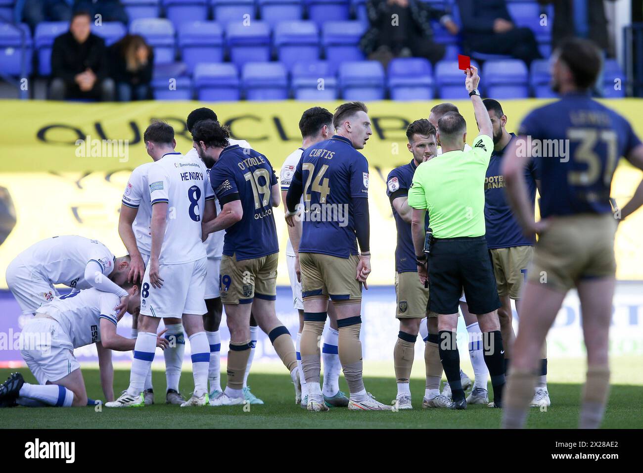 Efl referee david rock hi-res stock photography and images - Alamy