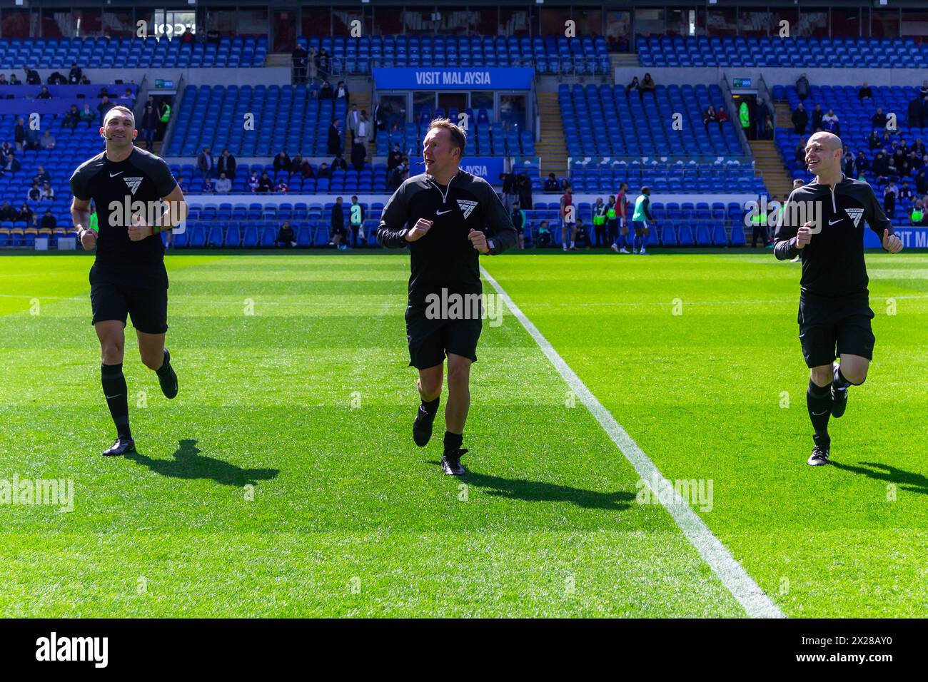 Warm up referee hi-res stock photography and images - Alamy