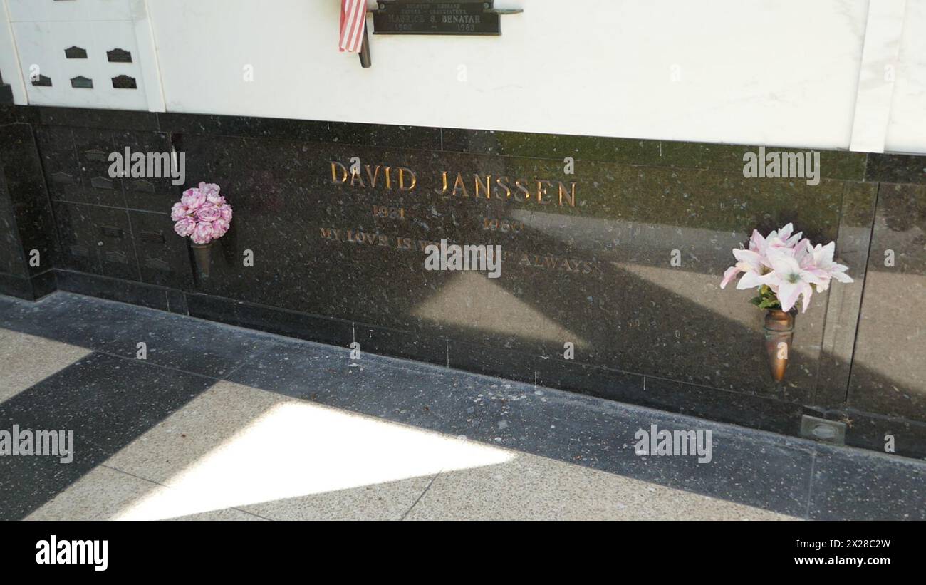 Culver City, California, USA 18th April 2024 Actor David Janssen Grave ...