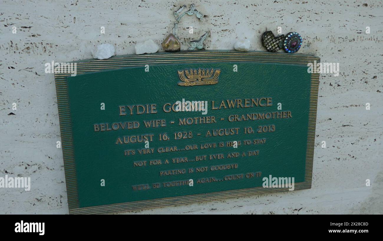 Eydie gorme lawrence hi-res stock photography and images - Alamy