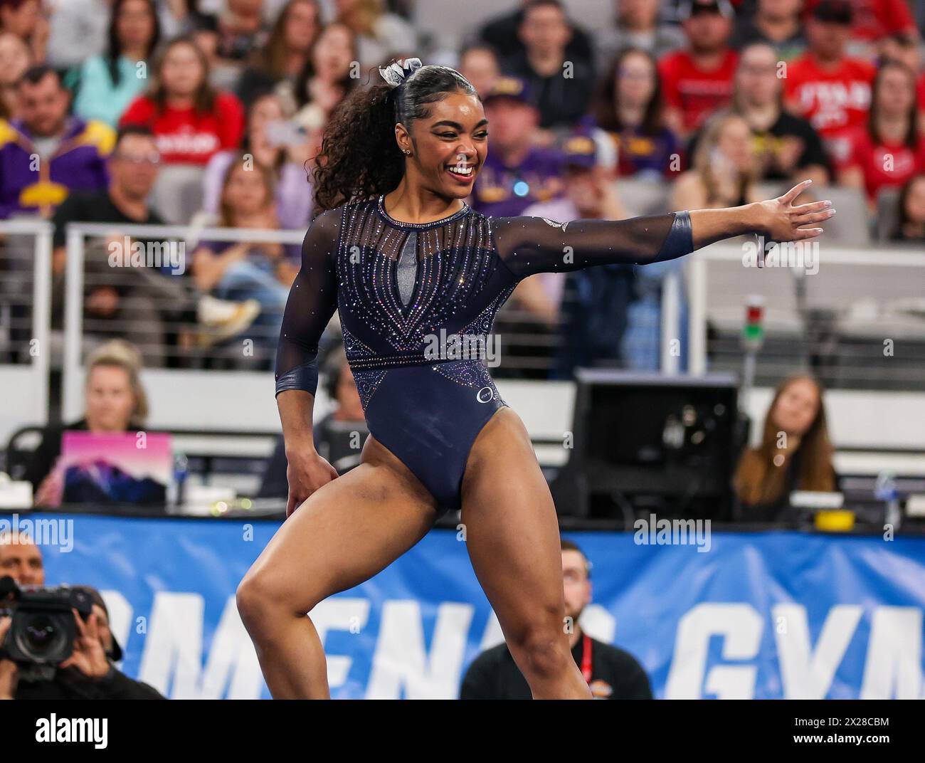 Fort Worth, TX, USA. 20th Apr, 2024. Cal's eMjae Frazier on the floor ...