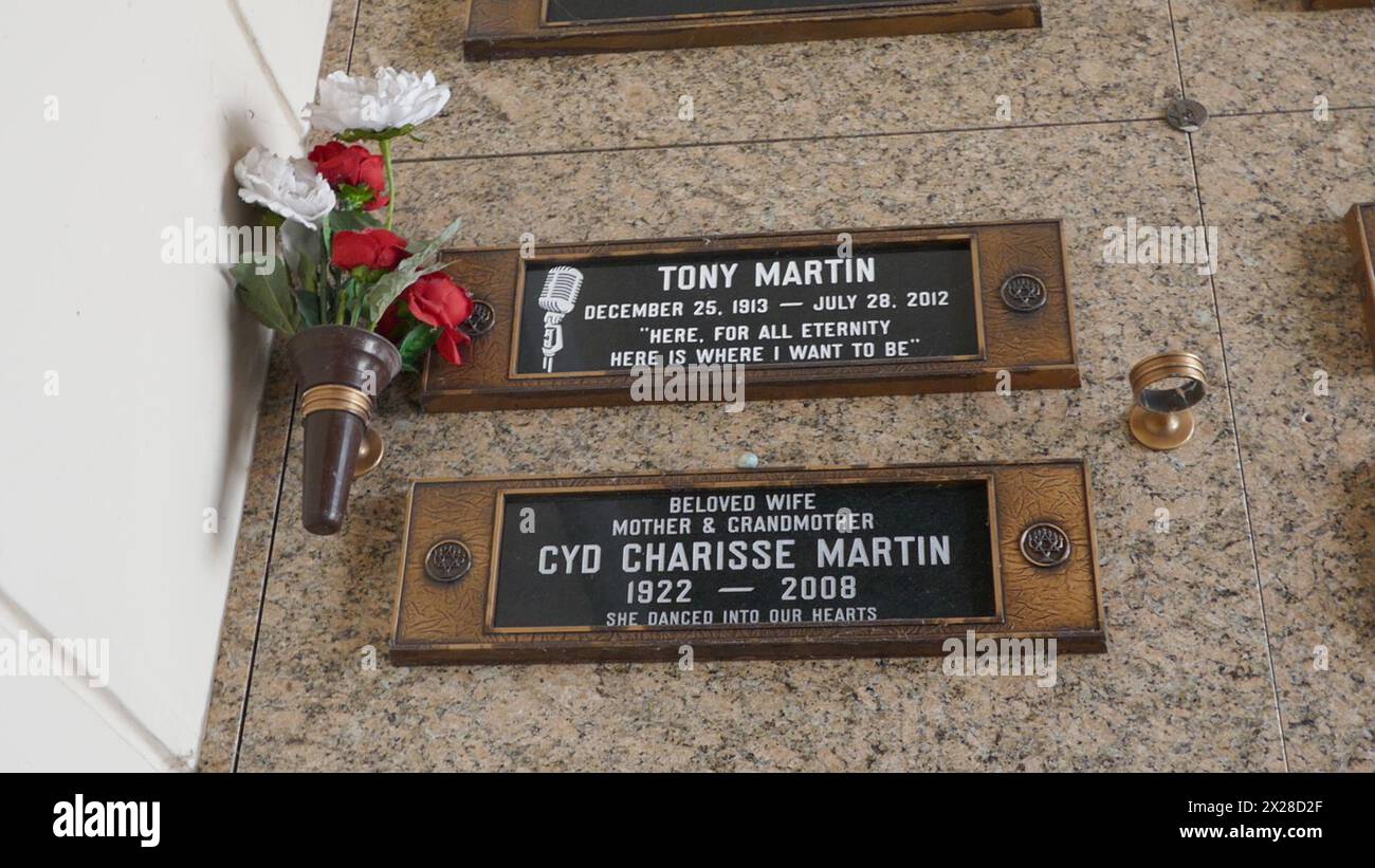 Culver City, California, USA 18th April 2024 Singer Tony Martin Grave ...