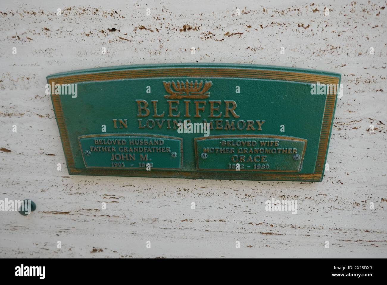Culver City, California, USA 18th April 2024 Actor John Bleifer Grave ...