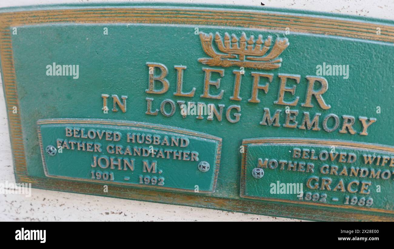 Culver City, California, USA 18th April 2024 Actor John Bleifer Grave ...