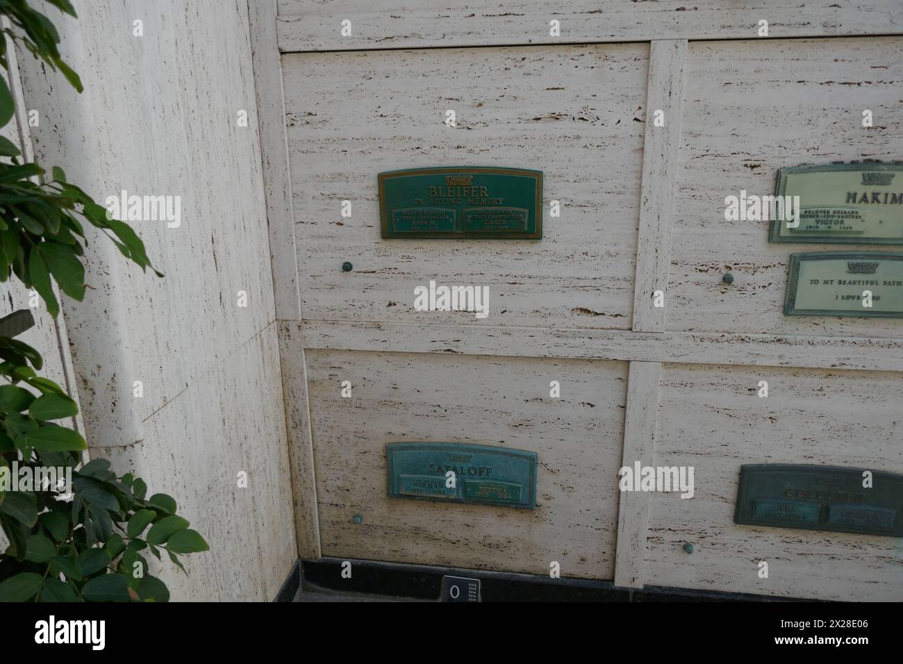 Culver City, California, USA 18th April 2024 Actor John Bleifer Grave ...