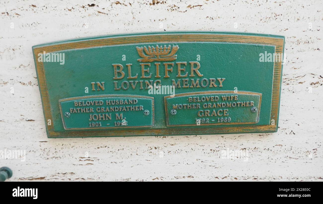 Culver City, California, USA 18th April 2024 Actor John Bleifer Grave ...