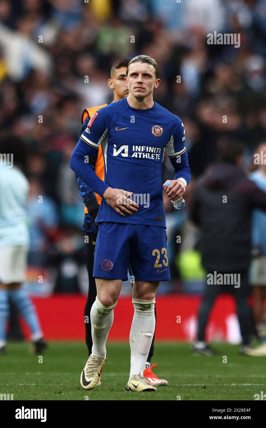 Conor gallagher chelsea april 2024 hi-res stock photography and images ...