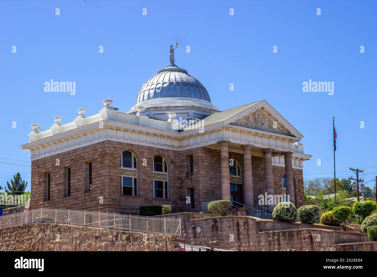 County Courthouse Building with Dome And Statue Stock Photo - Alamy