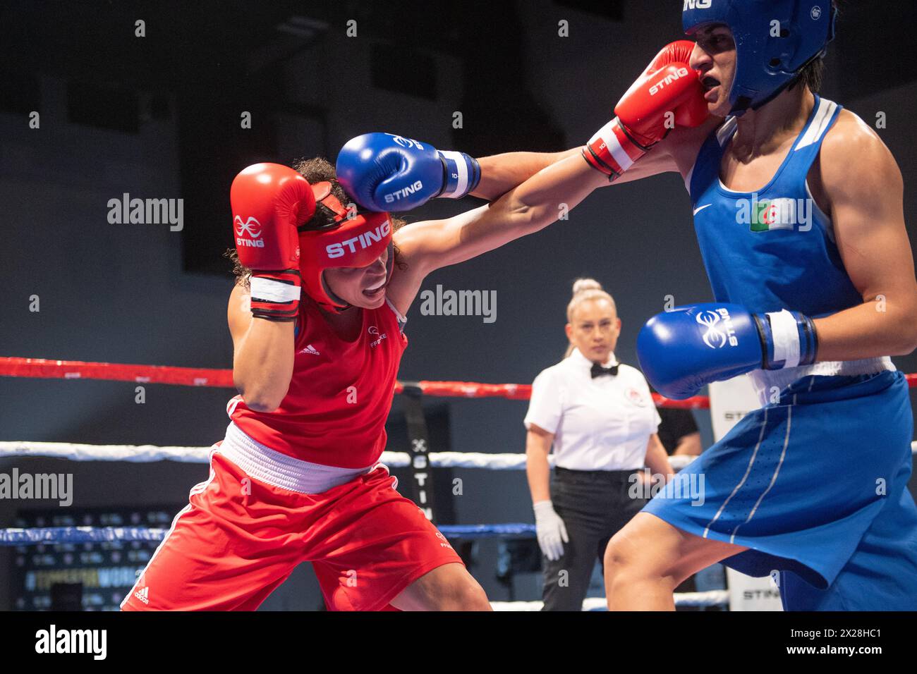 Elite female boxers hi-res stock photography and images - Alamy