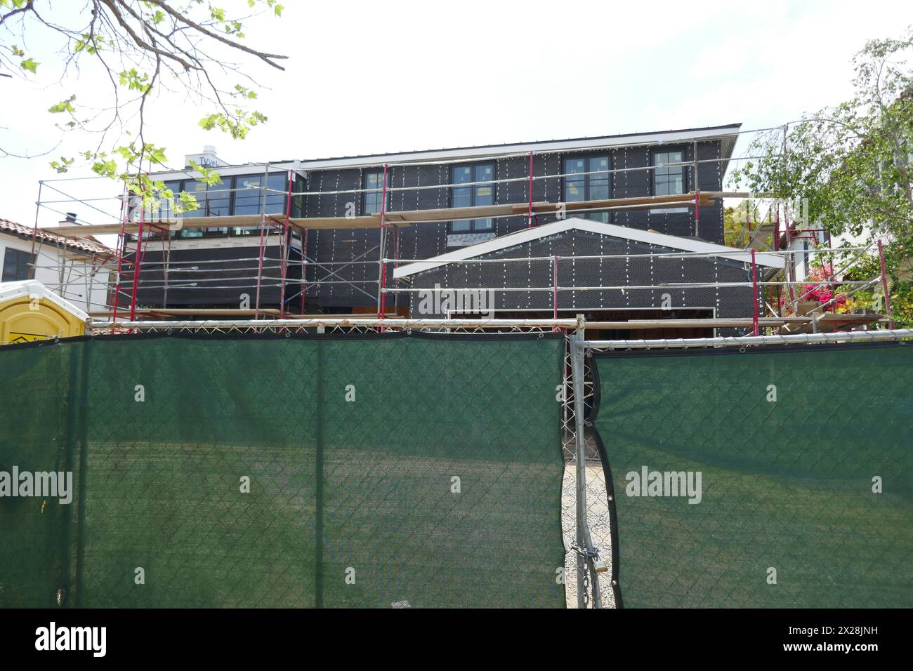 Los Angeles, California, USA 18th April 2024 Actor Richard Gallagher ...