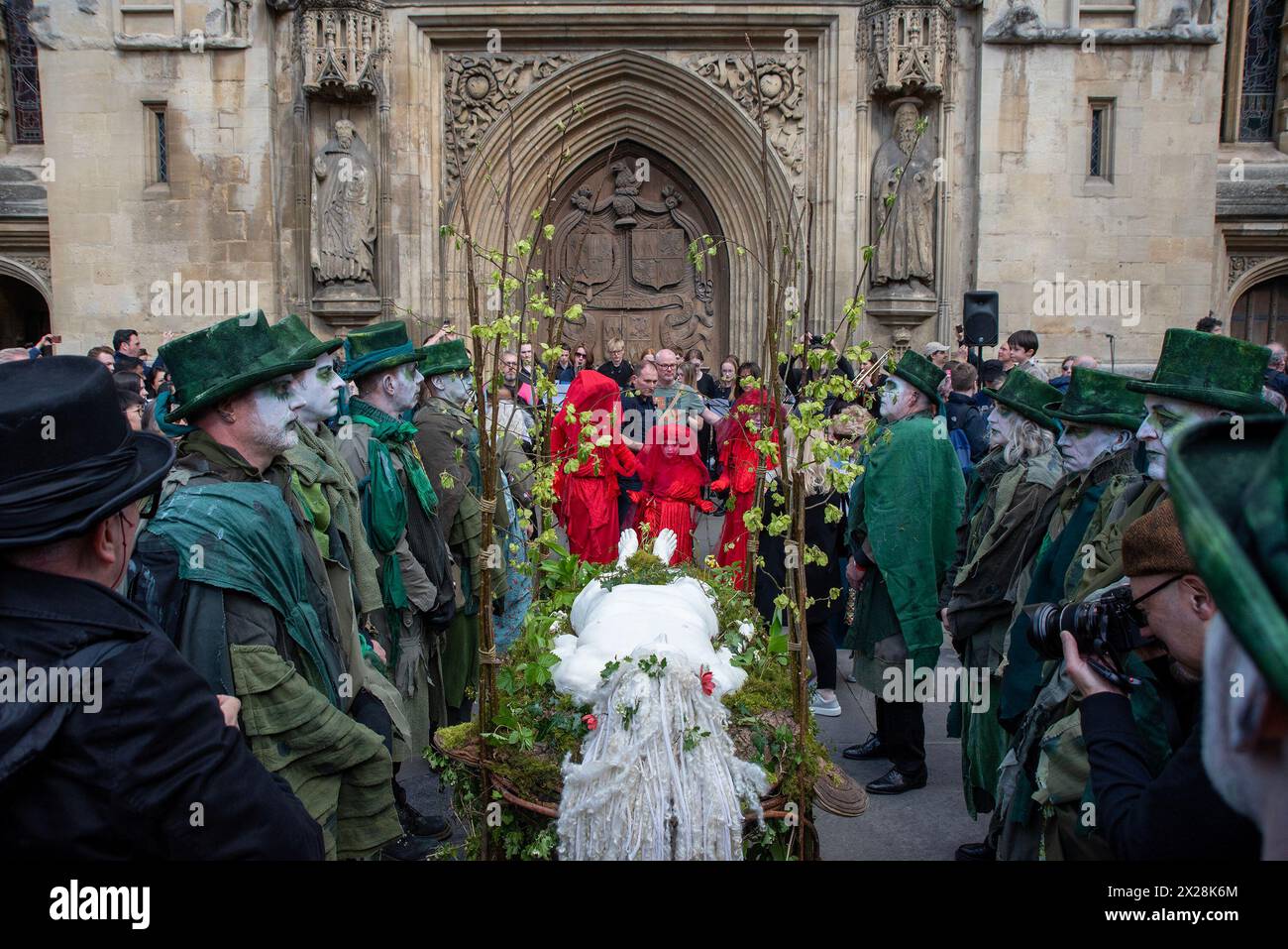 Bath, UK. 20th Apr, 2024. Undertakers stand outside the cathedral of ...