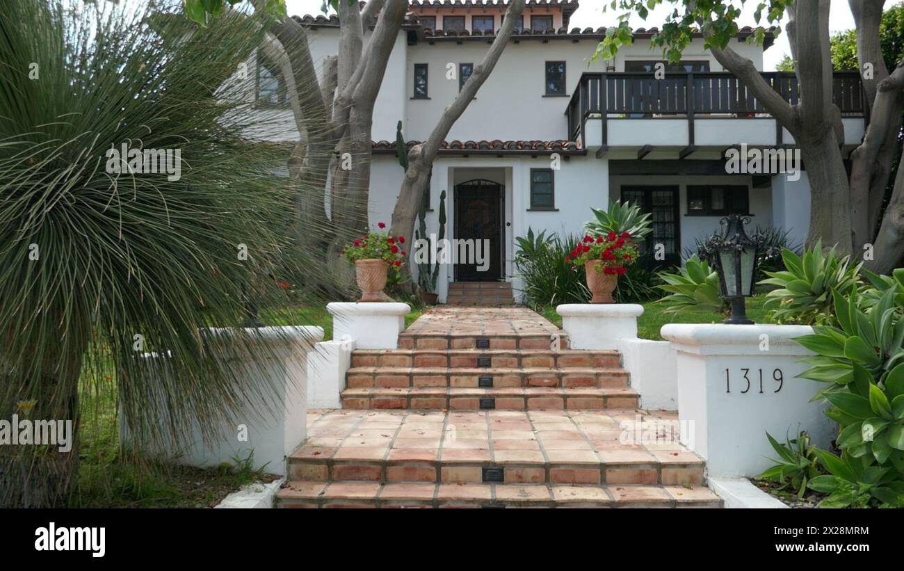 Los Angeles, California, USA 18th April 2024 Actor John Lithgow Home ...