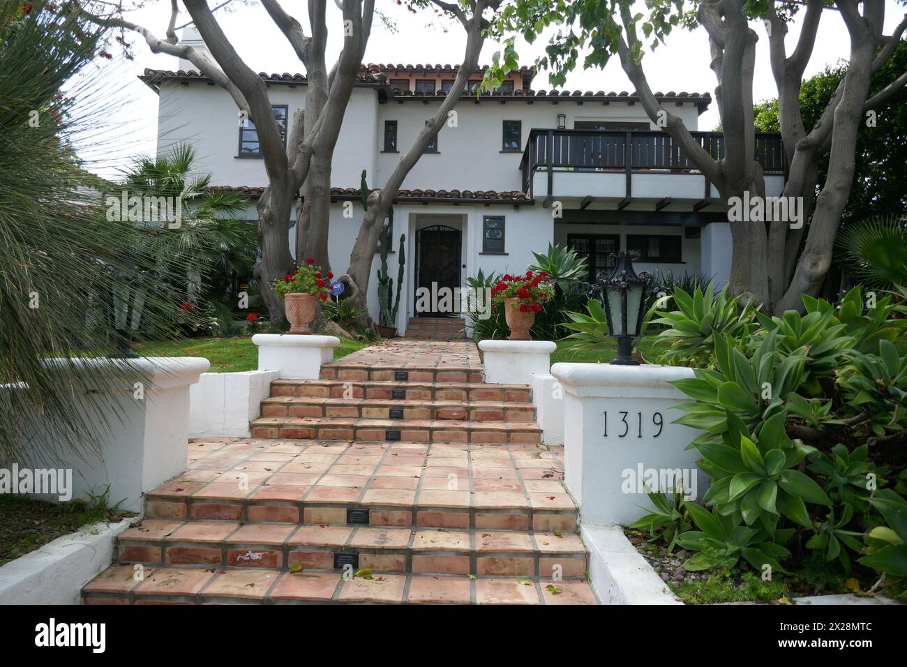 Los Angeles, California, USA 18th April 2024 Actor John Lithgow Home ...