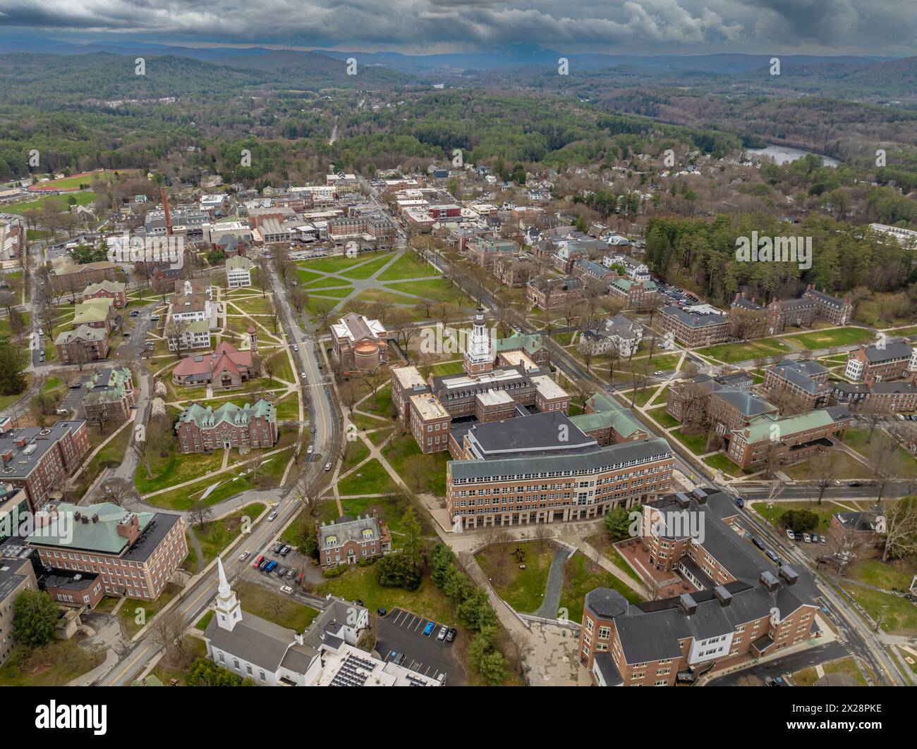 Aerial photo of school hi-res stock photography and images - Alamy