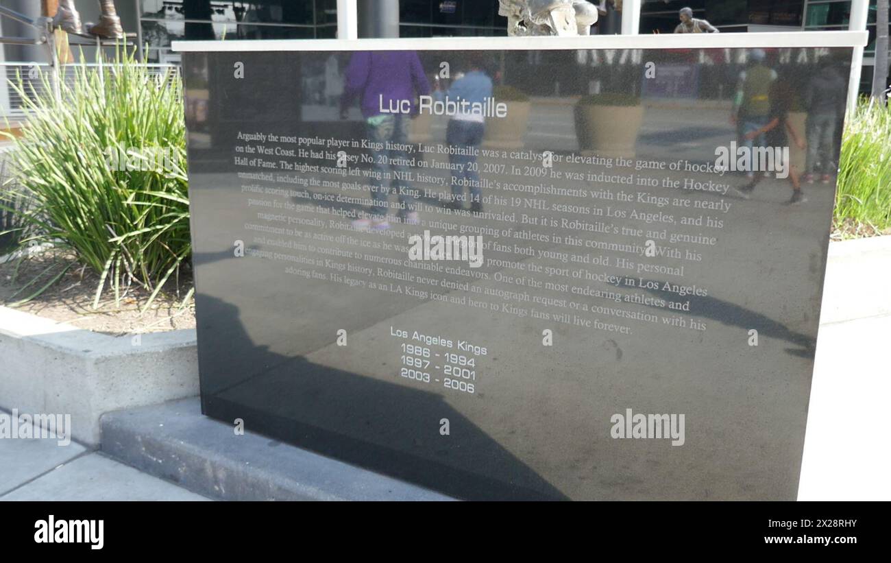 Los Angeles, California, USA 19th April 2024 Luc Robitaille Statue at ...