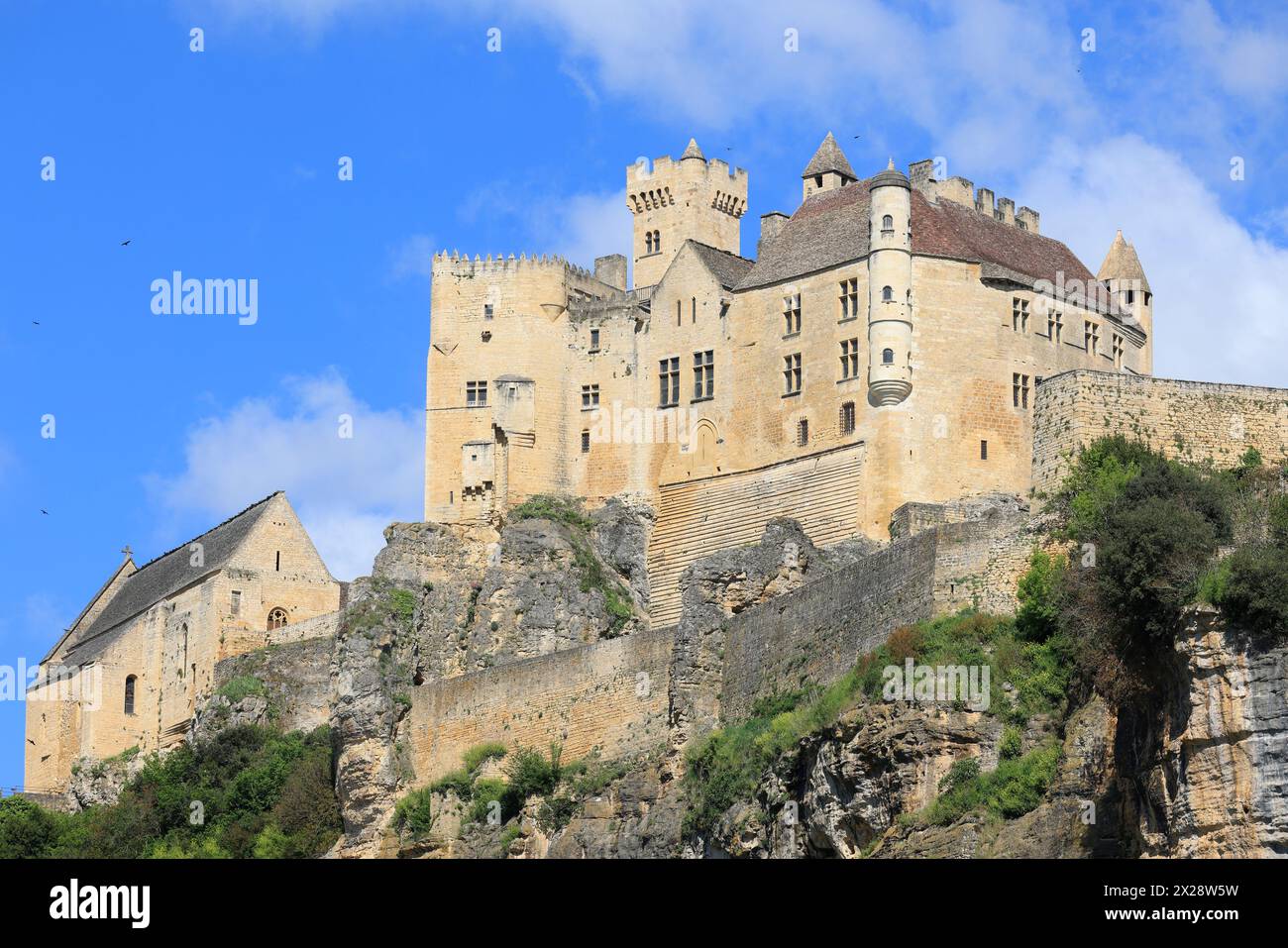The fortified castle of Beynac in Périgord Noir. Architecture, History ...