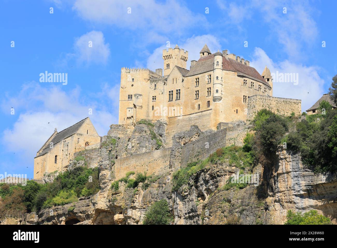 The fortified castle of Beynac in Périgord Noir. Architecture, History ...